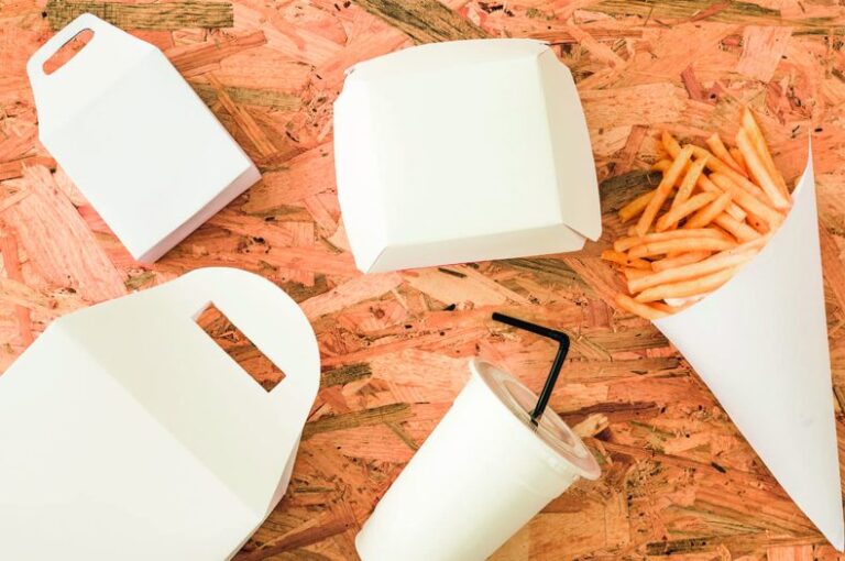 Nuevas envolturas sustentables sin acrilato para empacar comida rápida