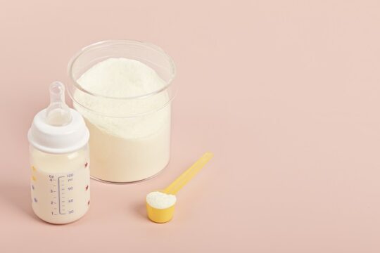 Lactancia materna, la manera óptima de alimentar a un bebé - The Food Tech