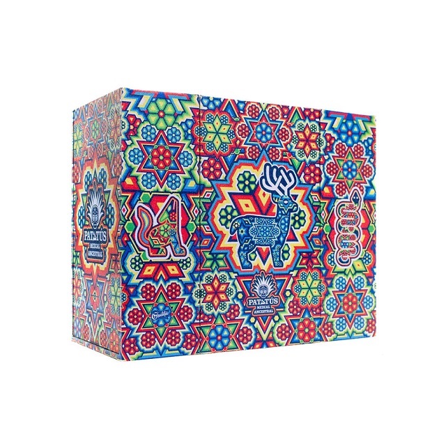 Caja con arte huichol, la nueva imagen de Mezcal Patatús