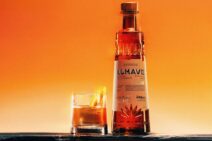 Lewis Hamilton presentó en México "Almave" su nuevo tequila sin alcohol